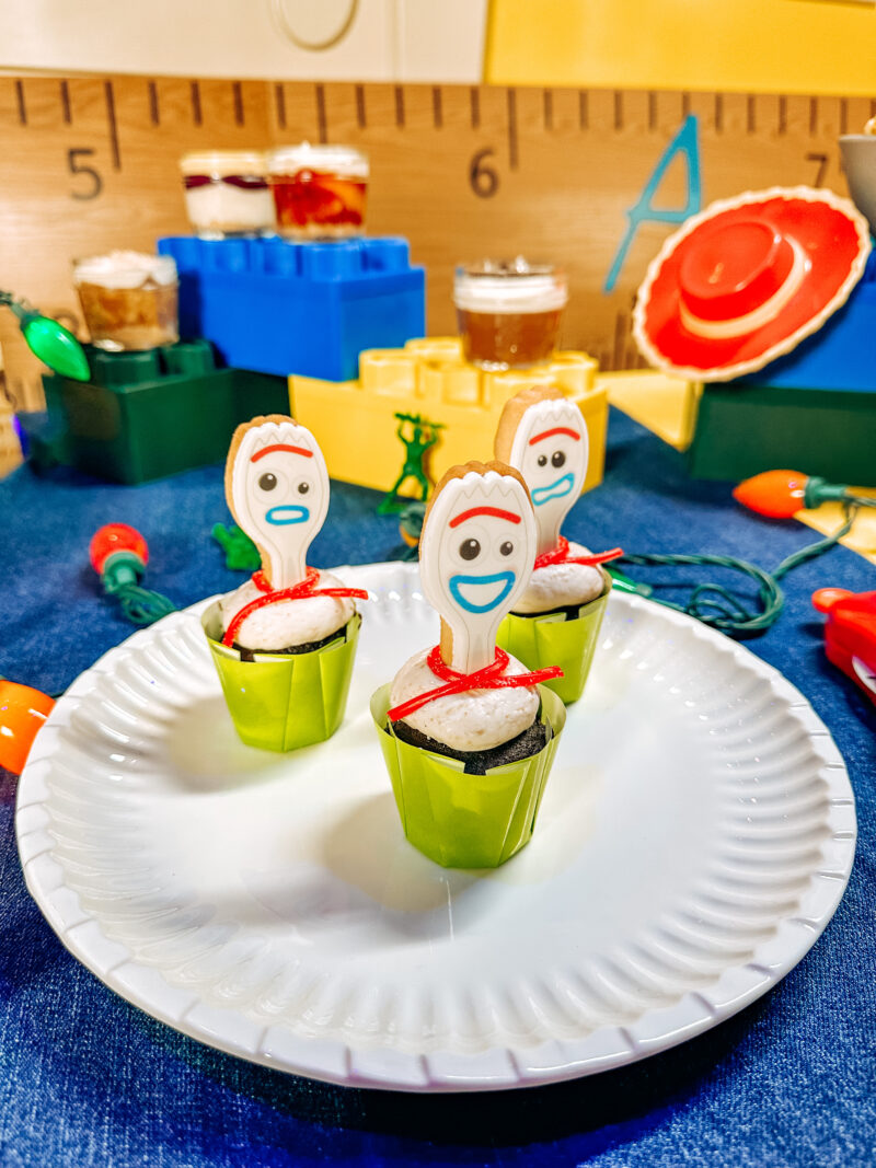 SNEAK PEEK – Roundup Rodeo BBQ – New Toy Story Restaurant Coming to ...